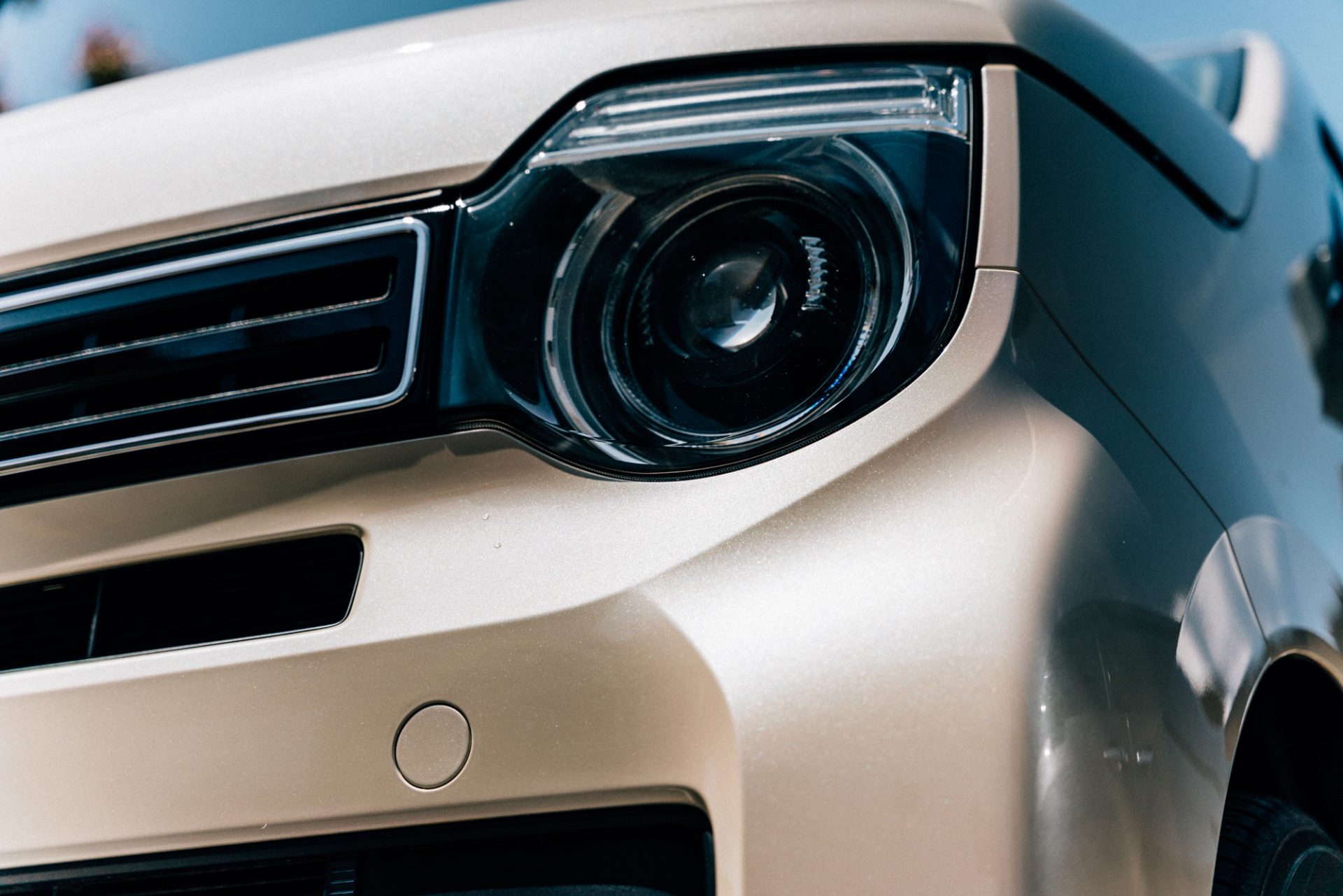 「車で移動して、車に引き篭もって仕事する」 車内をオフィスにするYostar社員のリモートワーク | Yostar Plus