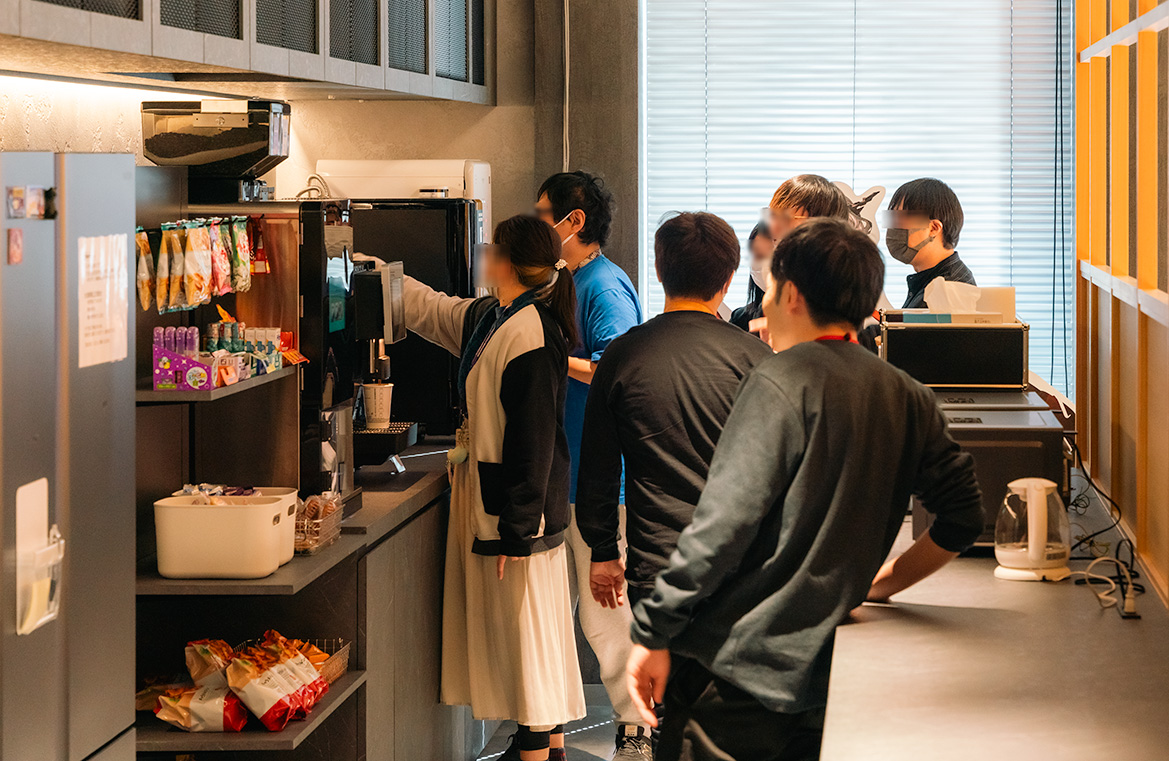 【Yostarオフィス】リフレッシュルームを大改修！新たなコミュニケーションの場に迫る | Yostar Plus